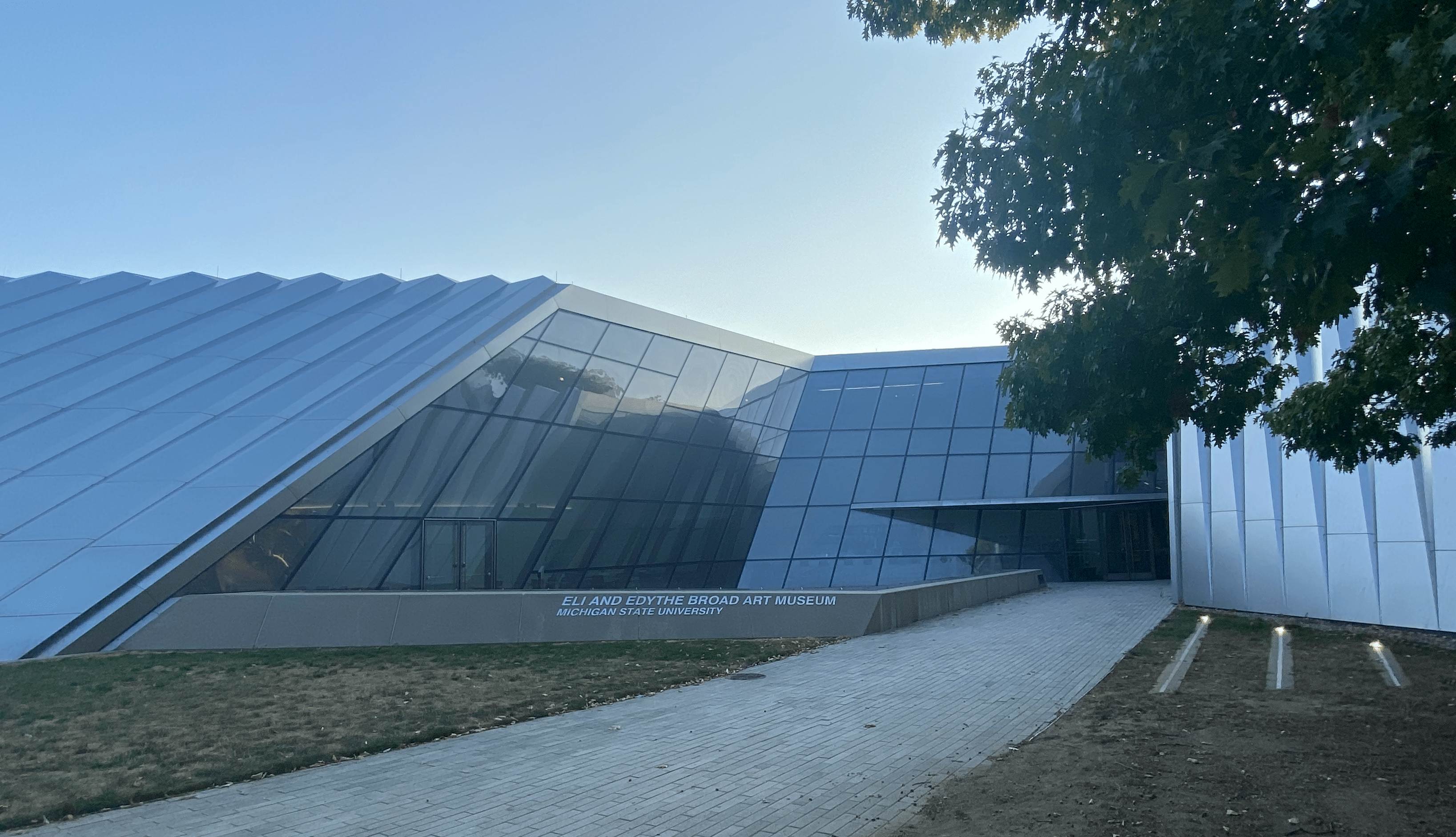 The Eli and Edythe Broad Art Museum: MSU’s Spaceship on Campus – Nudge ...